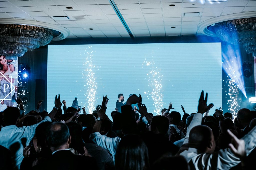 Custom LED Screens - Computer Rental